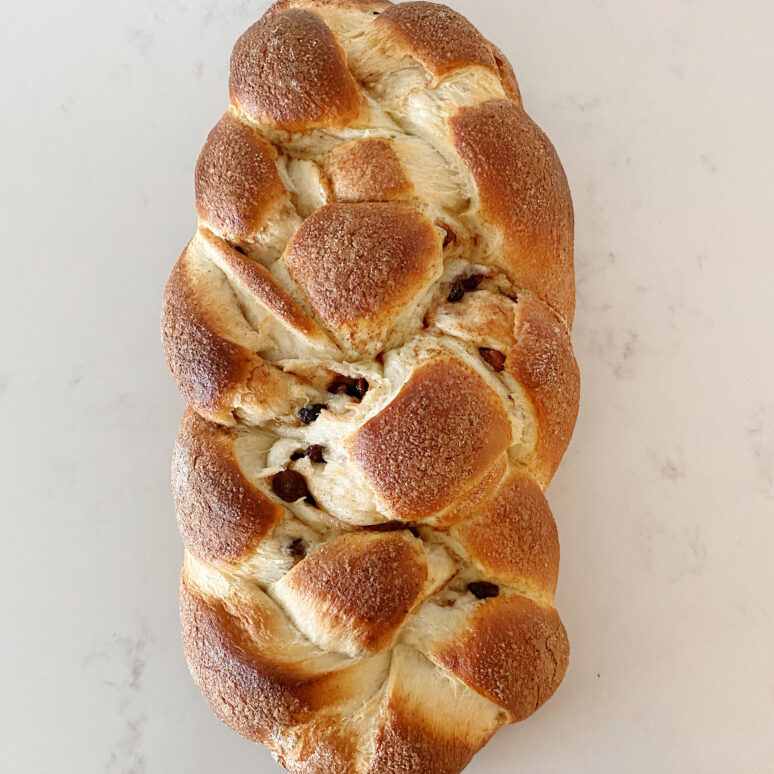 CINNAMON RAISIN CHALLAH